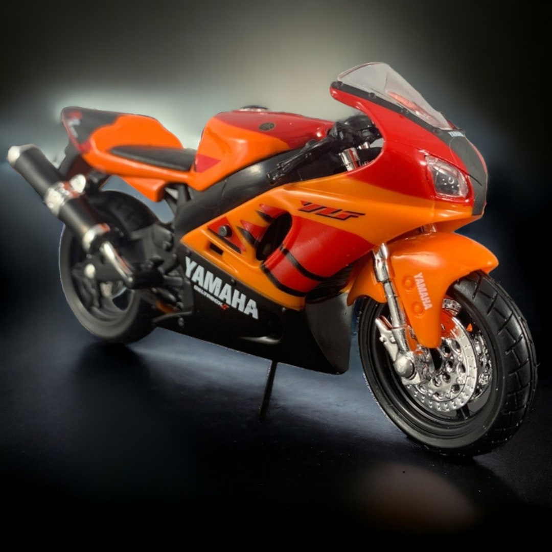 Custom YAMAHA YZF R7 Motorcycle Model 1:18 With Personalized License ...