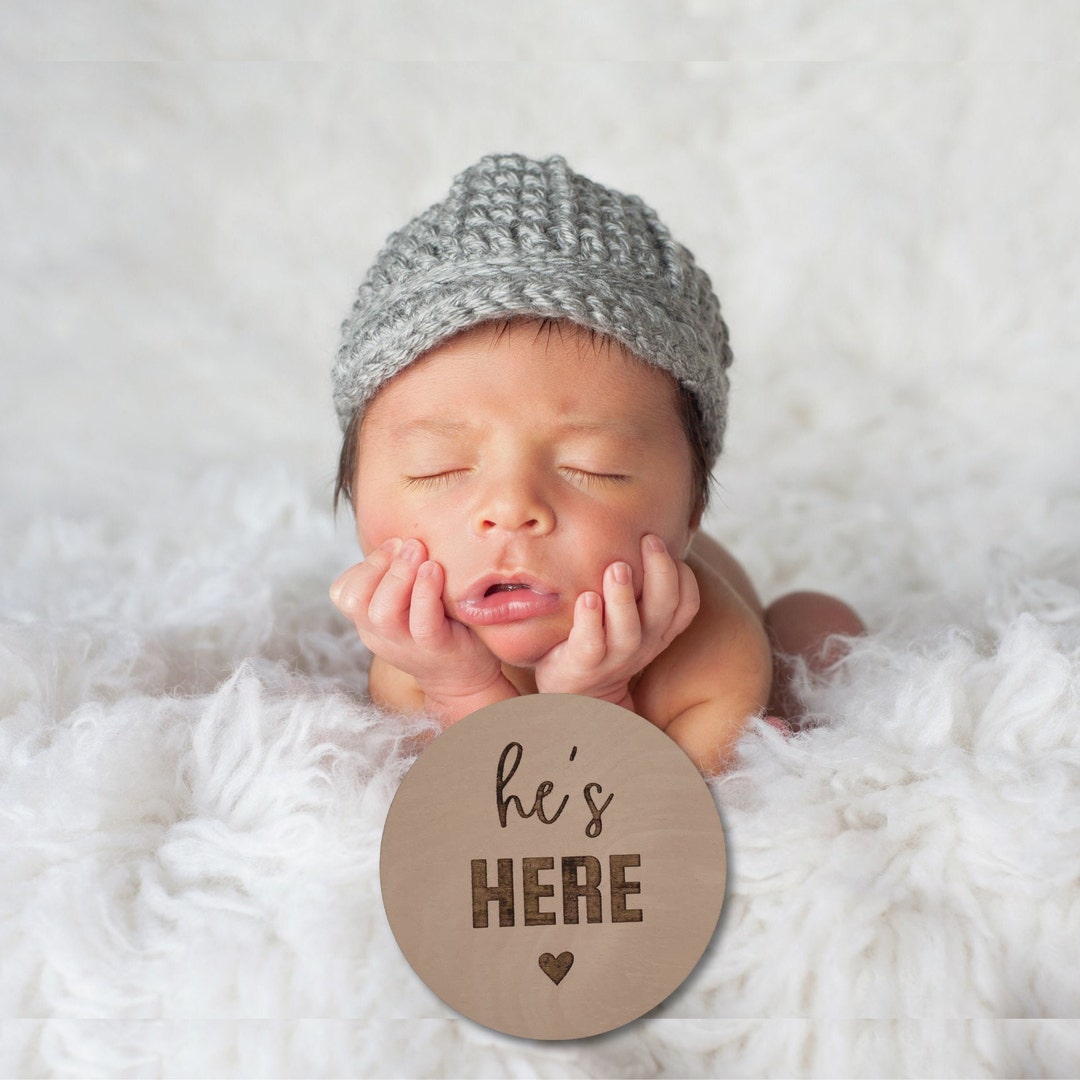 She's Here He's Here Baby Announcement Sign With Heart, Birth ...