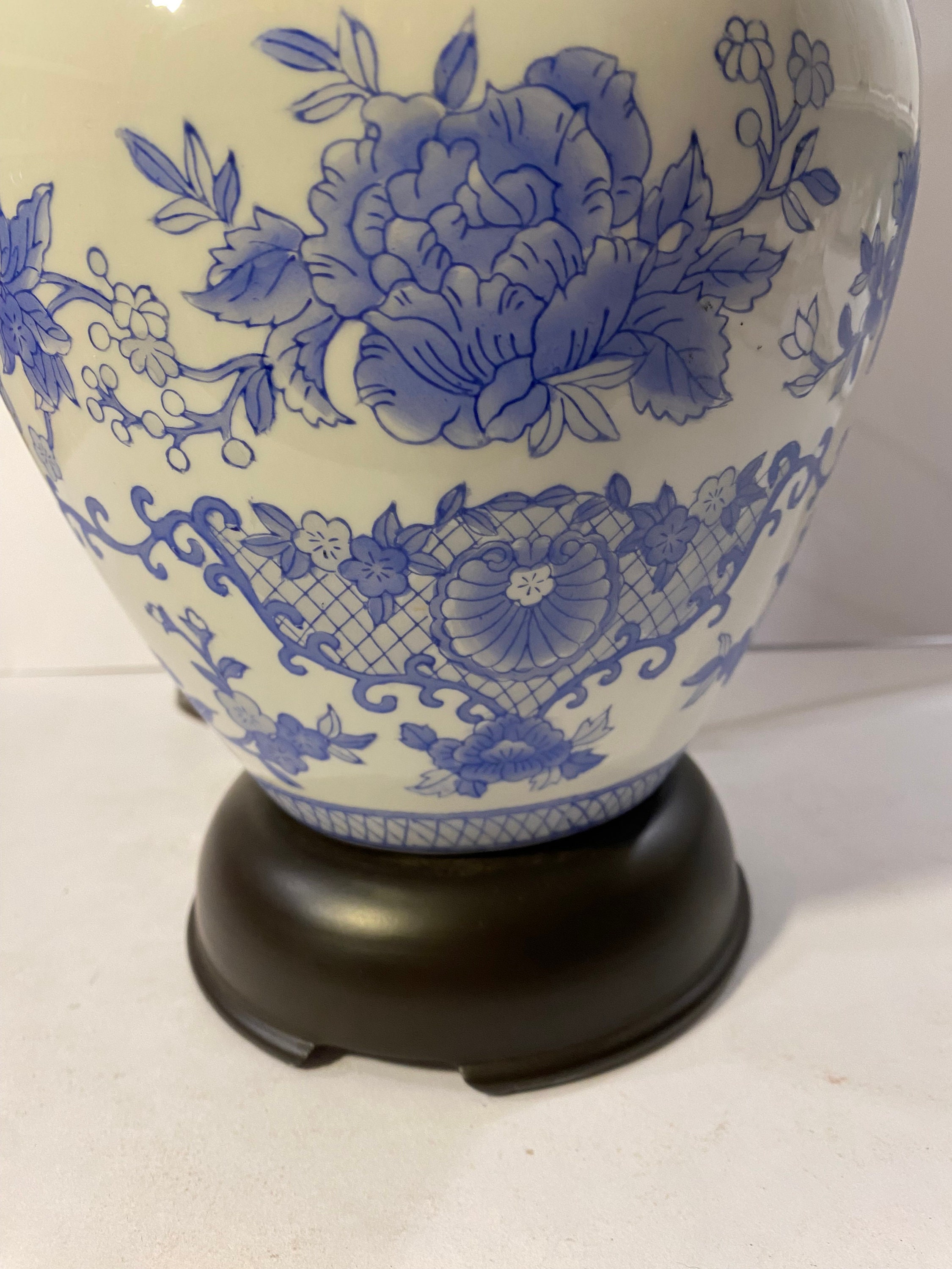 Vintage Chinoiserie Coastal Grandma Grand Millennial Blue and White ...