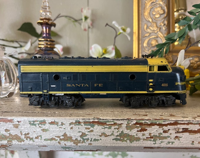 Santa Fe HO Scale F7A Diesel Locomotive Model Train Body - Etsy
