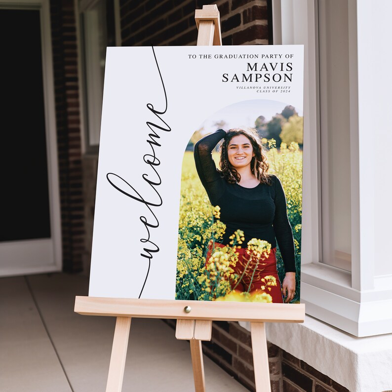 Arched Photo Modern Graduation Welcome Sign, School/college Class of ...