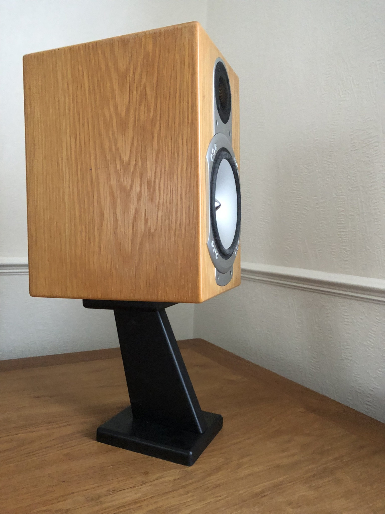 Audio Speaker Stands Finished in Black, Computer Speaker Stands ...