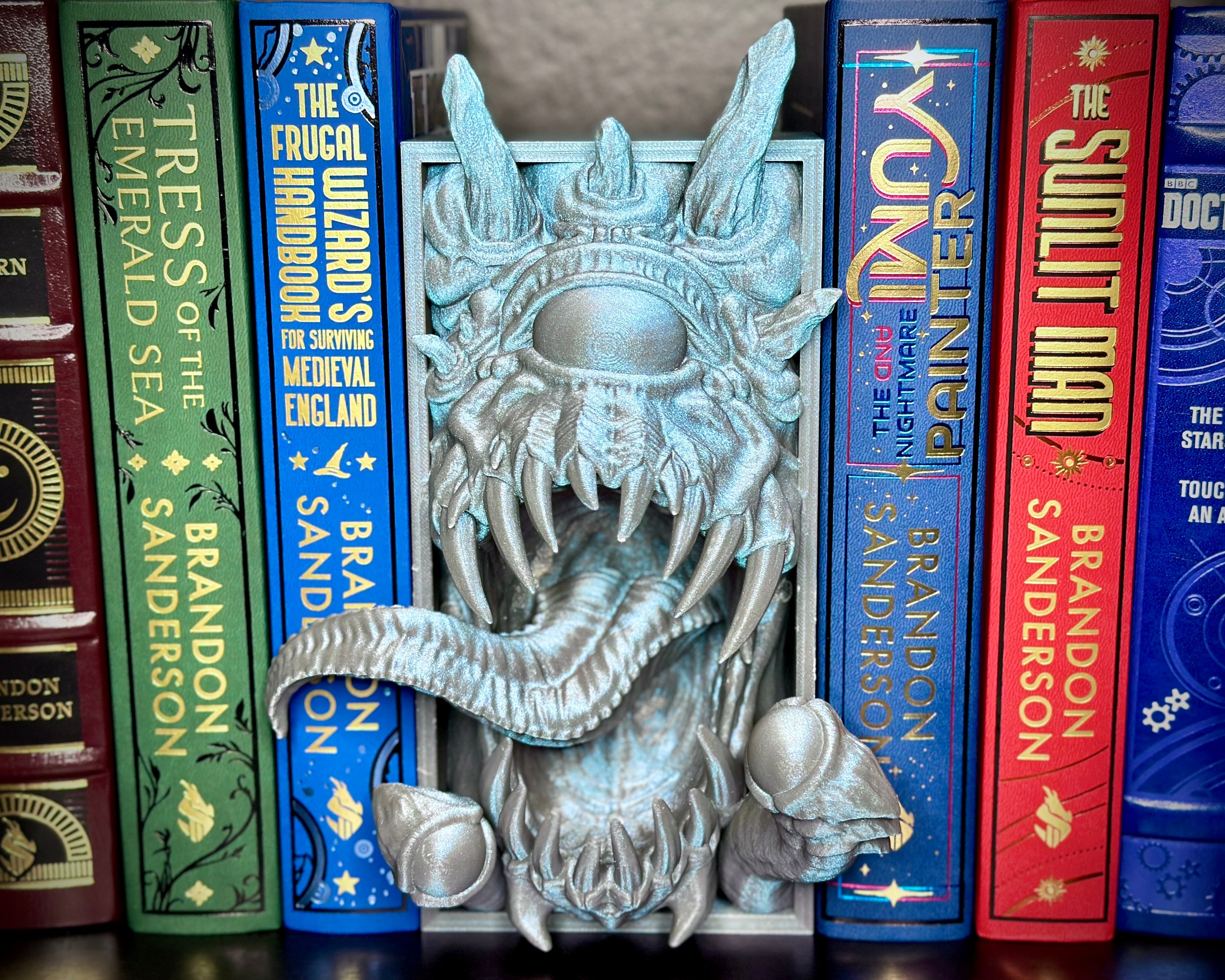 Watcher Booknook, Fantasy Bookshelf Decor, 3D Printed Monster Book Nook ...
