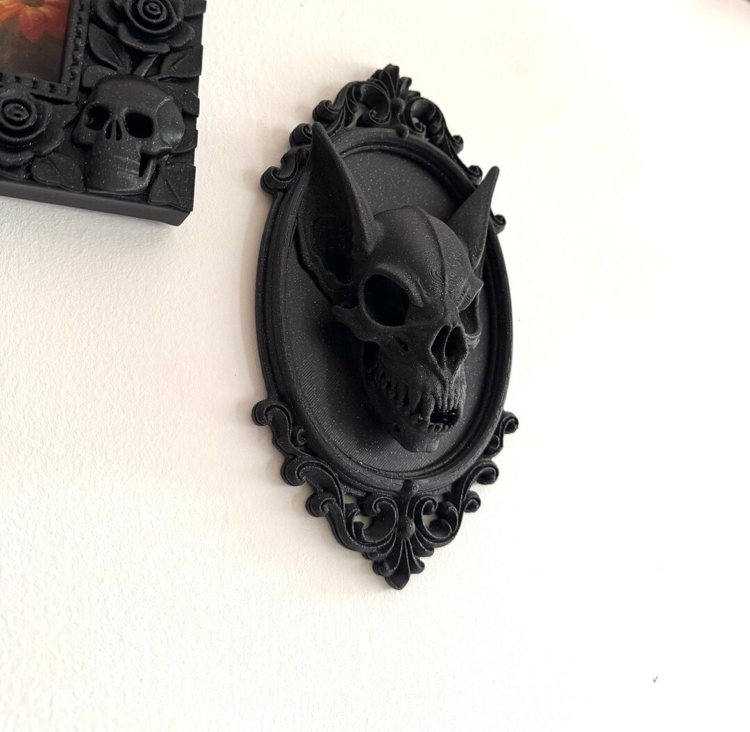 Gothic Vampire in Oval Frame, 3D Printed Gothic Decor, Vampire Dark ...