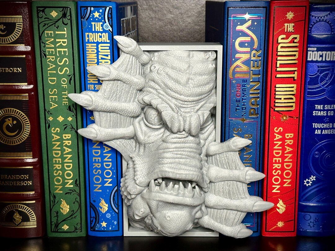 Swamp Monster Booknook, Fantasy Bookshelf Decor, 3D Printed Monster ...