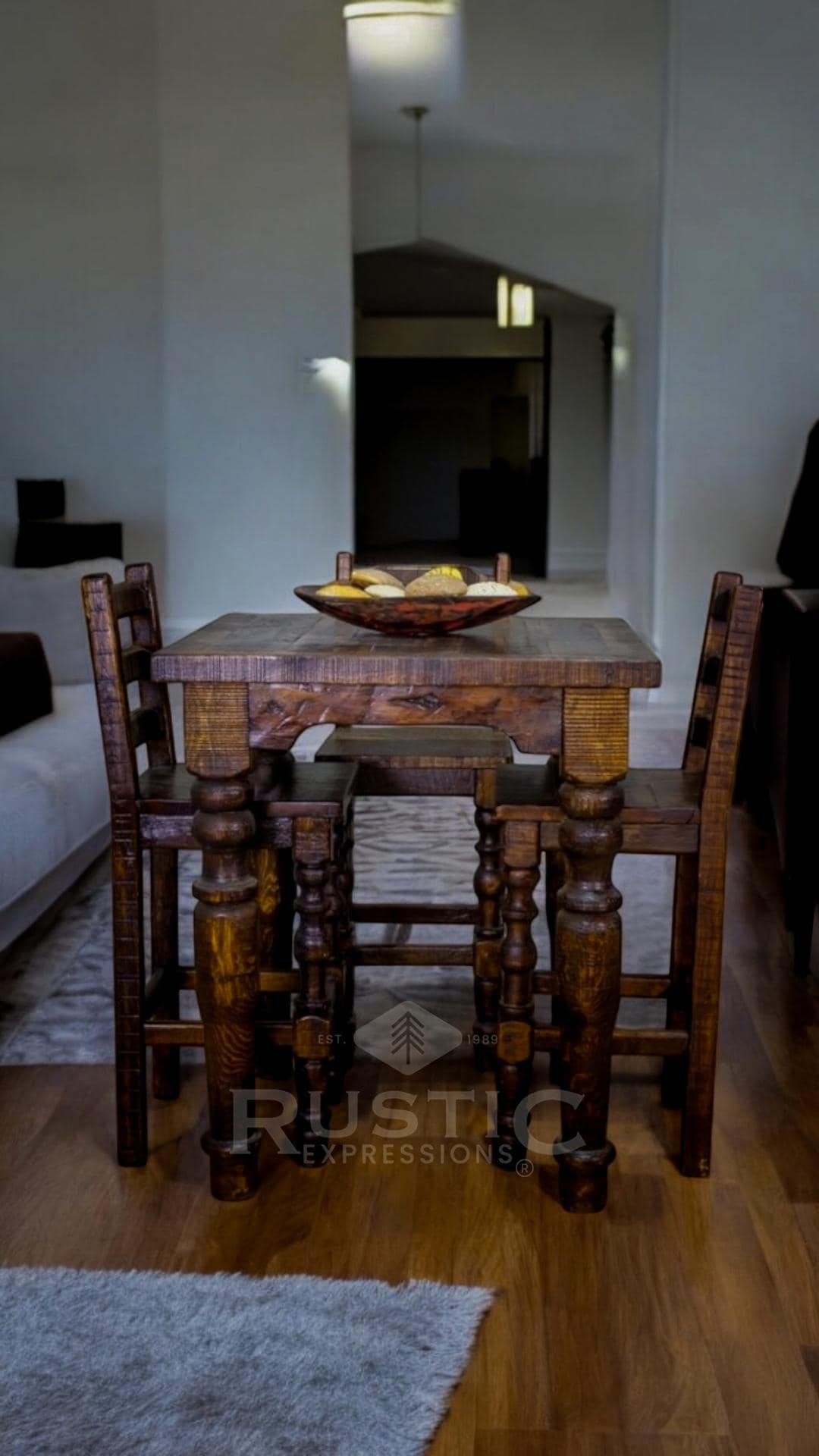 Old Fashion Pub Table - Vintage-inspired Bistro Bar Table: Rustic Pub ...