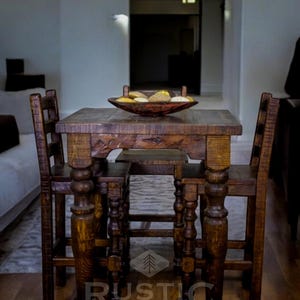 Old Fashion Pub Table - Vintage-inspired Bistro Bar Table: Rustic Pub ...