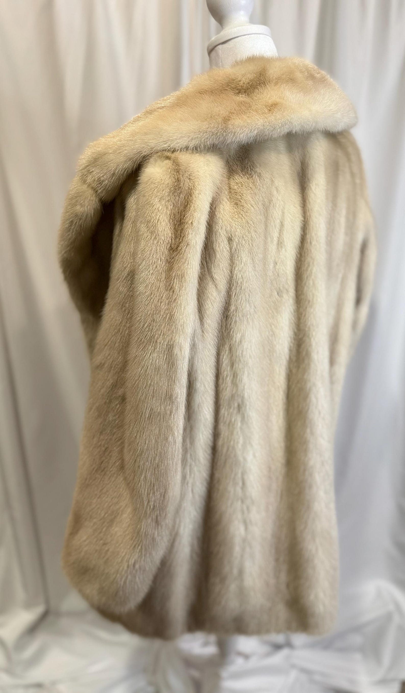 Stunning Vintage Mink Fur Coat - Etsy