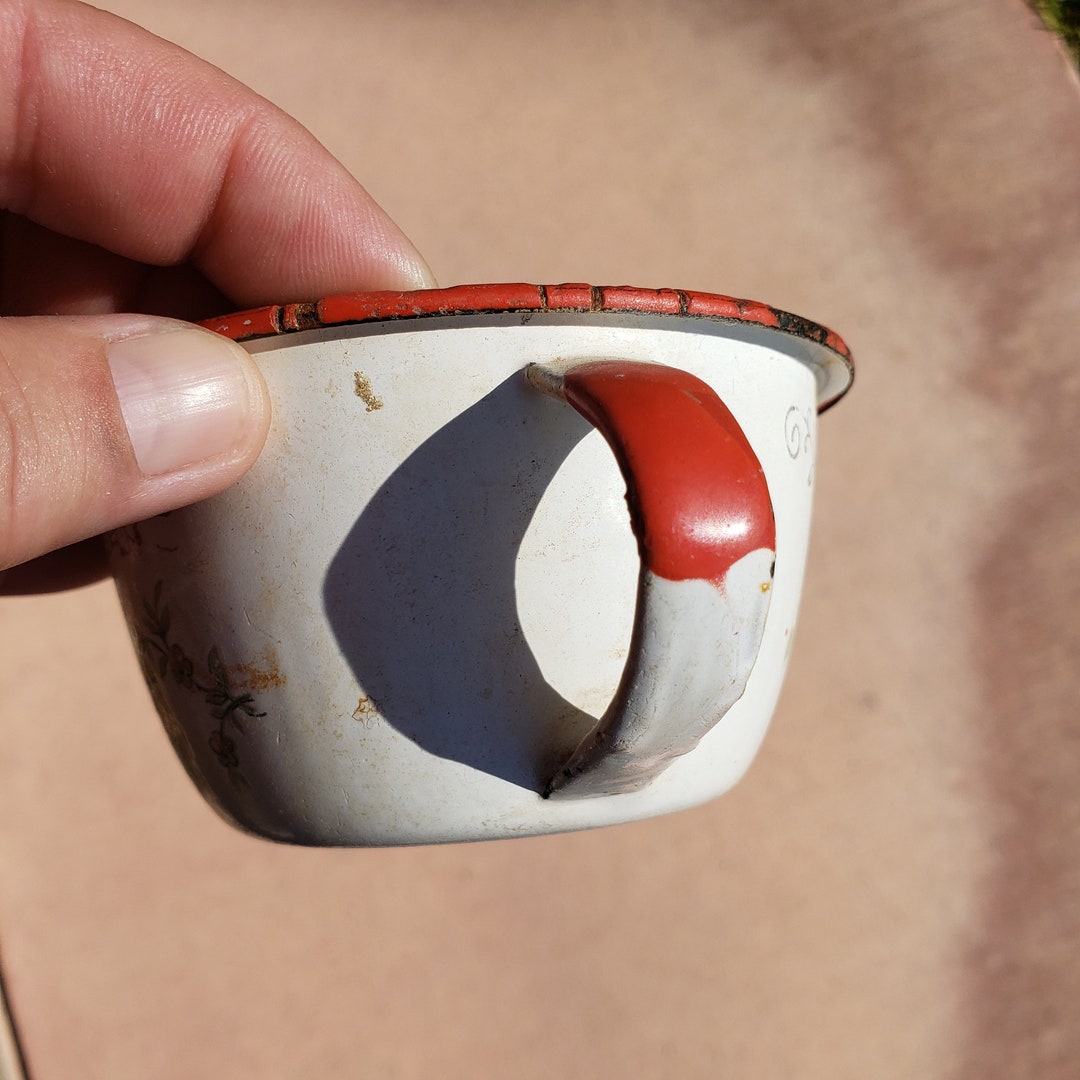 Shabby Chic Decor Farmhouse Cups Antique Enamel Dishes Enamelware ...