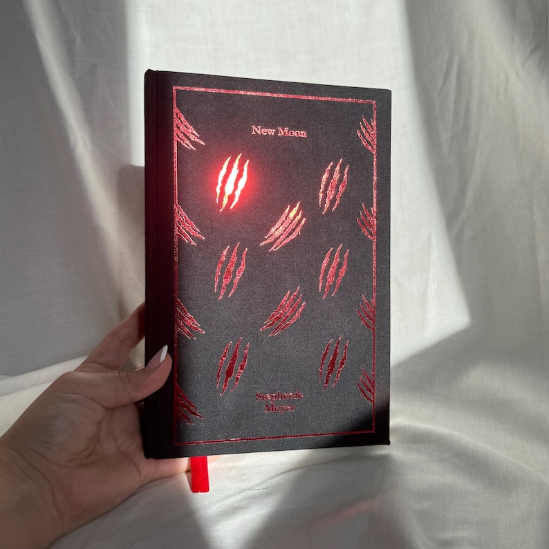 The Twilight Saga Book Series by Stephenie Meyer - Special Edition ...