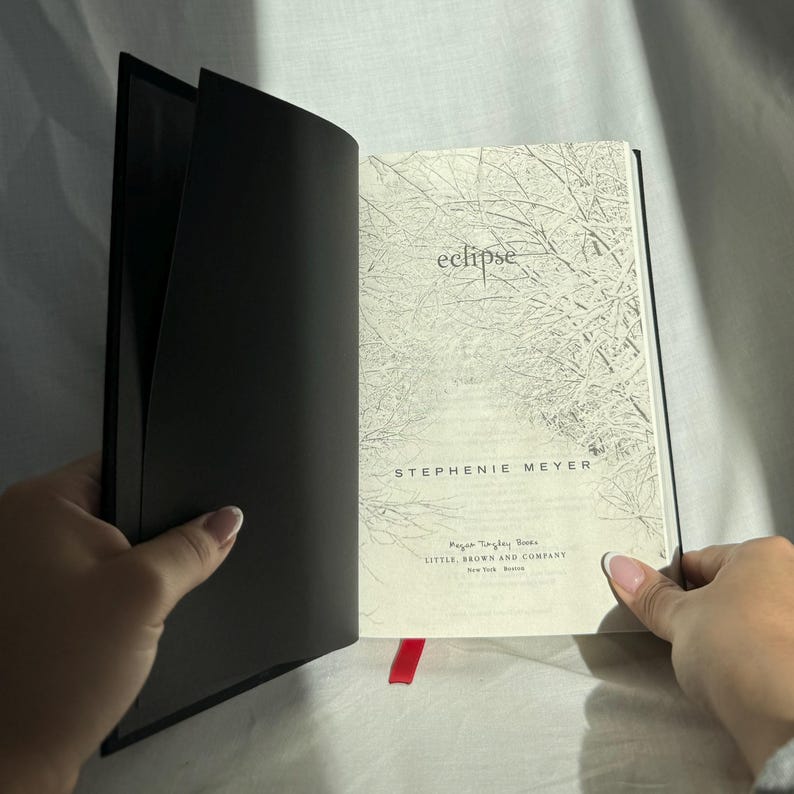 The Twilight Saga Book Series by Stephenie Meyer - Special Edition ...