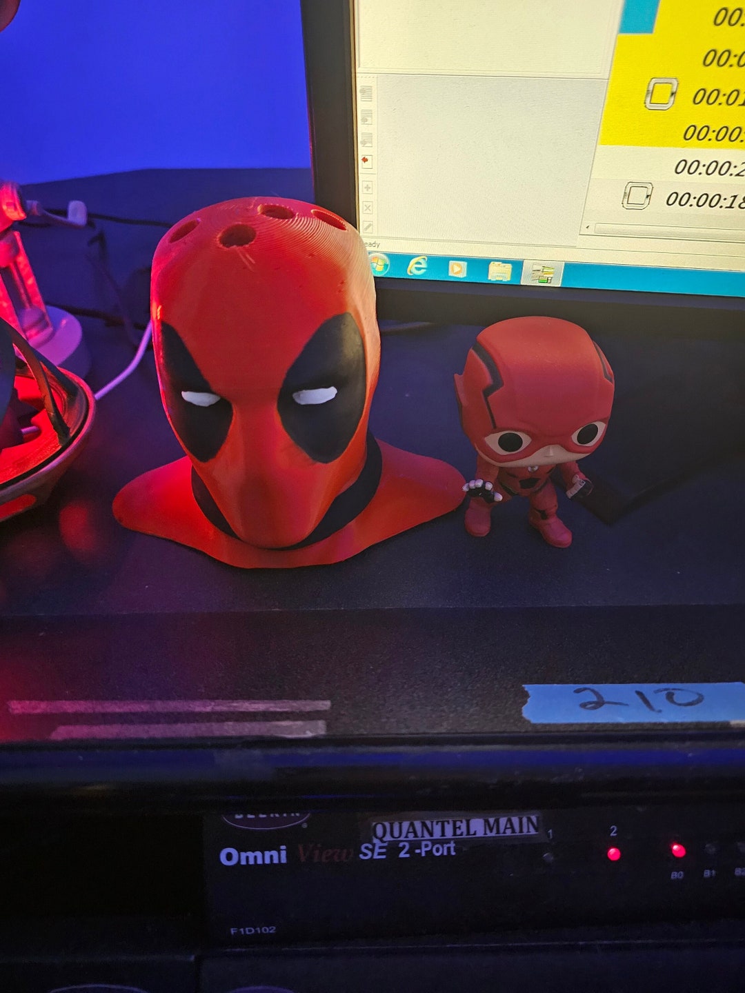 Deadpool Pen and Pencil Holder - Etsy UK