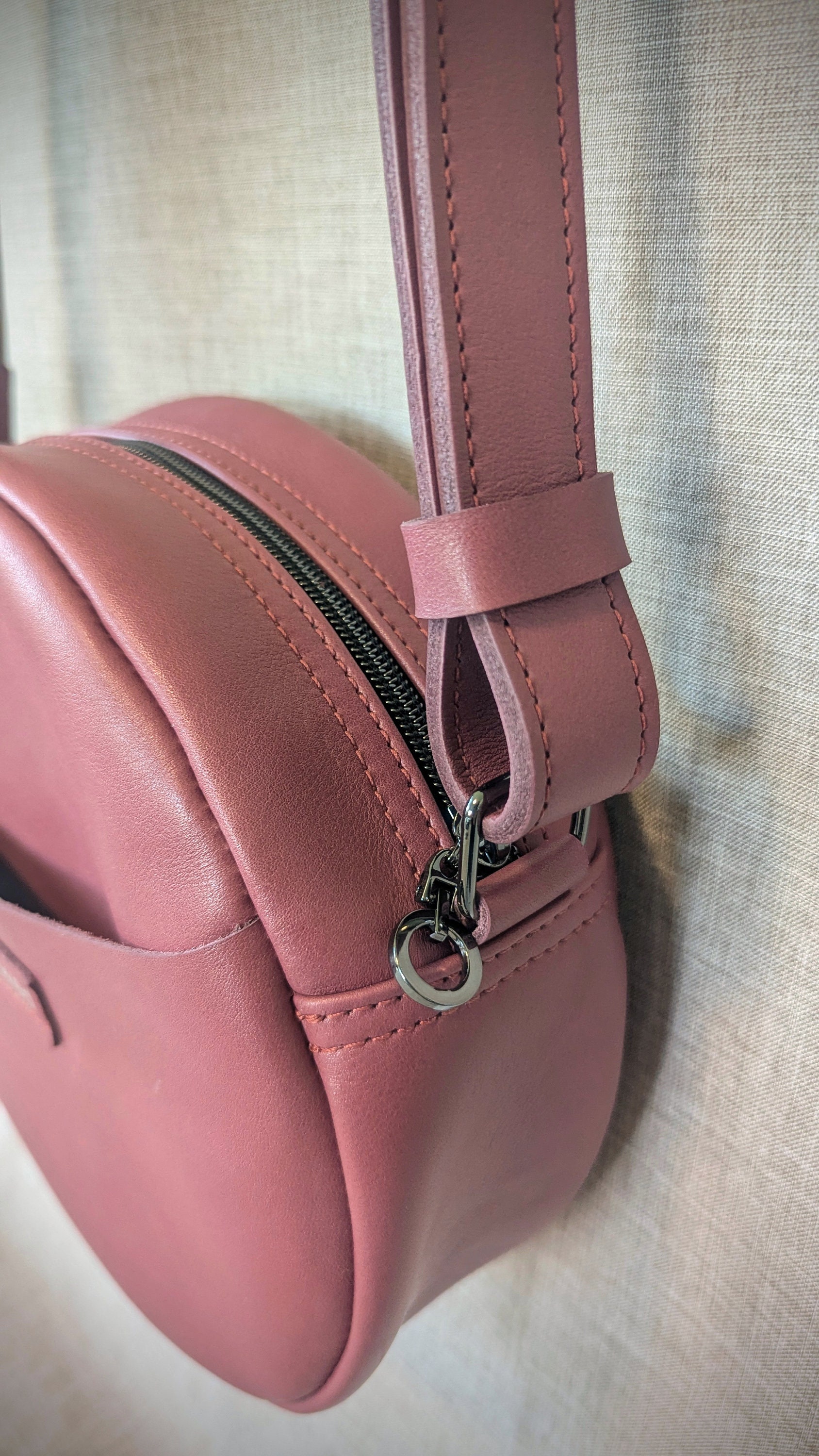Mauve Leather Circle Purse, Round Bag, Canteen Style - Etsy