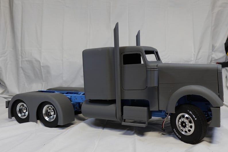 TAMIYA 1/14 Scale RC Semi-truck Body Kit Freightliner Classic Mob Lesu ...