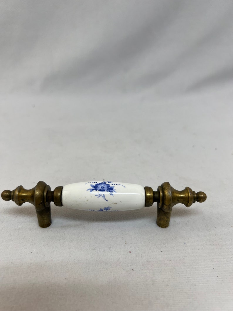 Vintage Floral Drawer Pulls & Knobs - Etsy