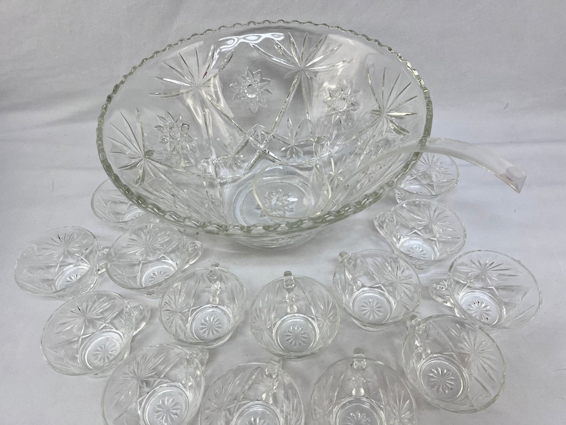 Vintage Crystal Punch Bowl With 16 Cups - Etsy