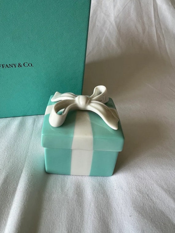 Small Box of Tiffany Blue Trinket Gift Ceramic Bone C… - Gem