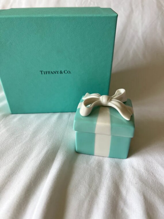 Small Box of Tiffany Blue Trinket Gift Ceramic Bone C… - Gem