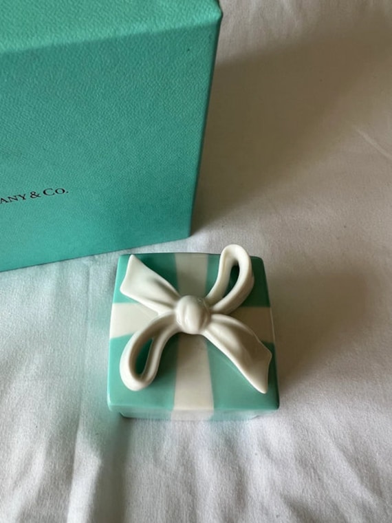 Small Box of Tiffany Blue Trinket Gift Ceramic Bone C… - Gem