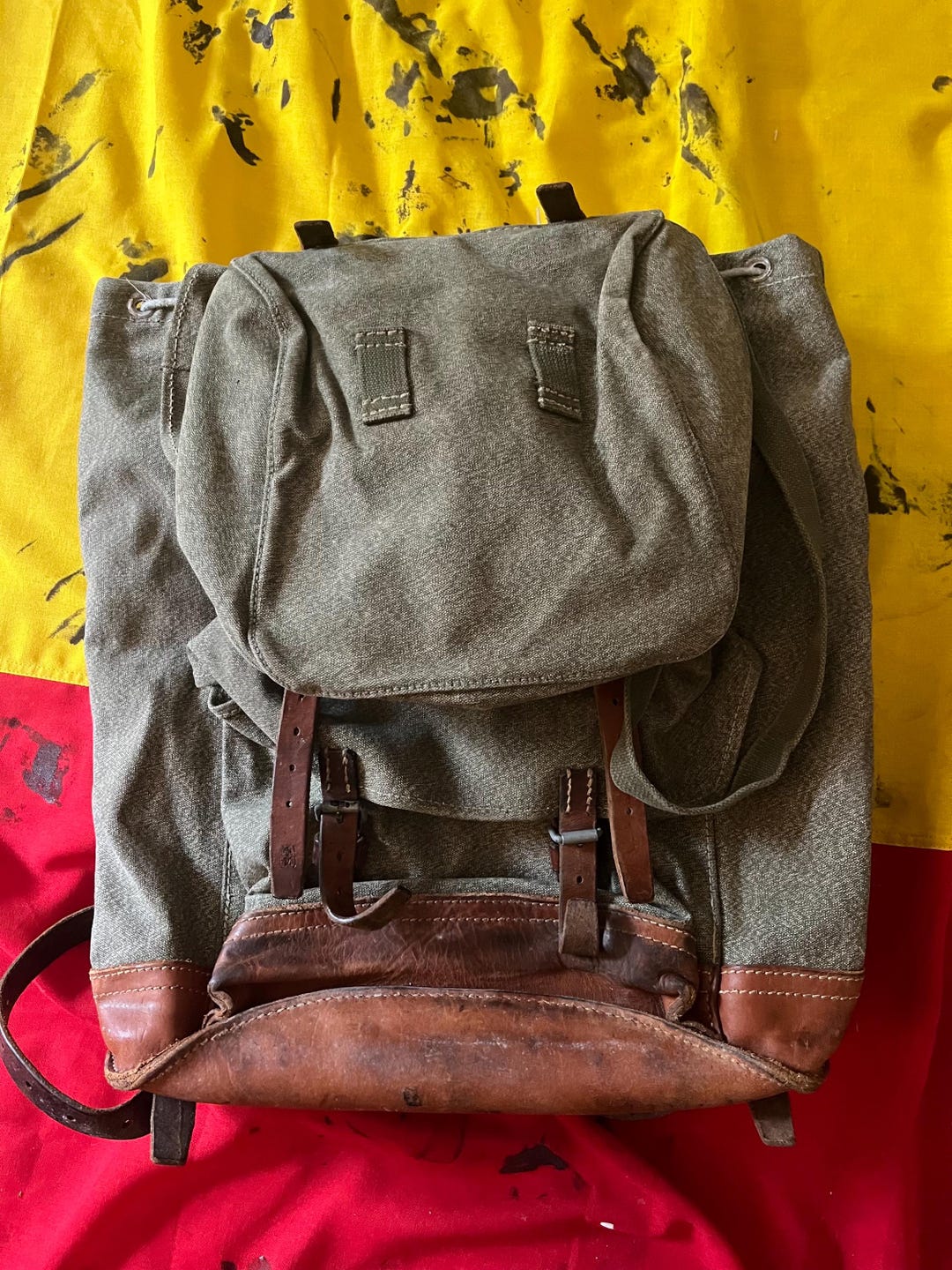 Cold War Vintage Swiss Army Mountain Backpack Set With Breadbag ...