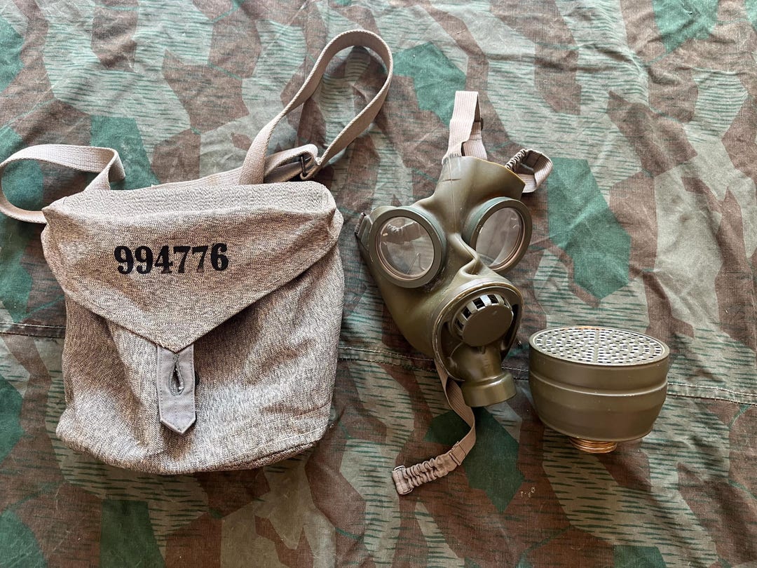 WW2 Swiss Army/civil Defense Gas Mask Complete With Army WW2 Pouch - Etsy