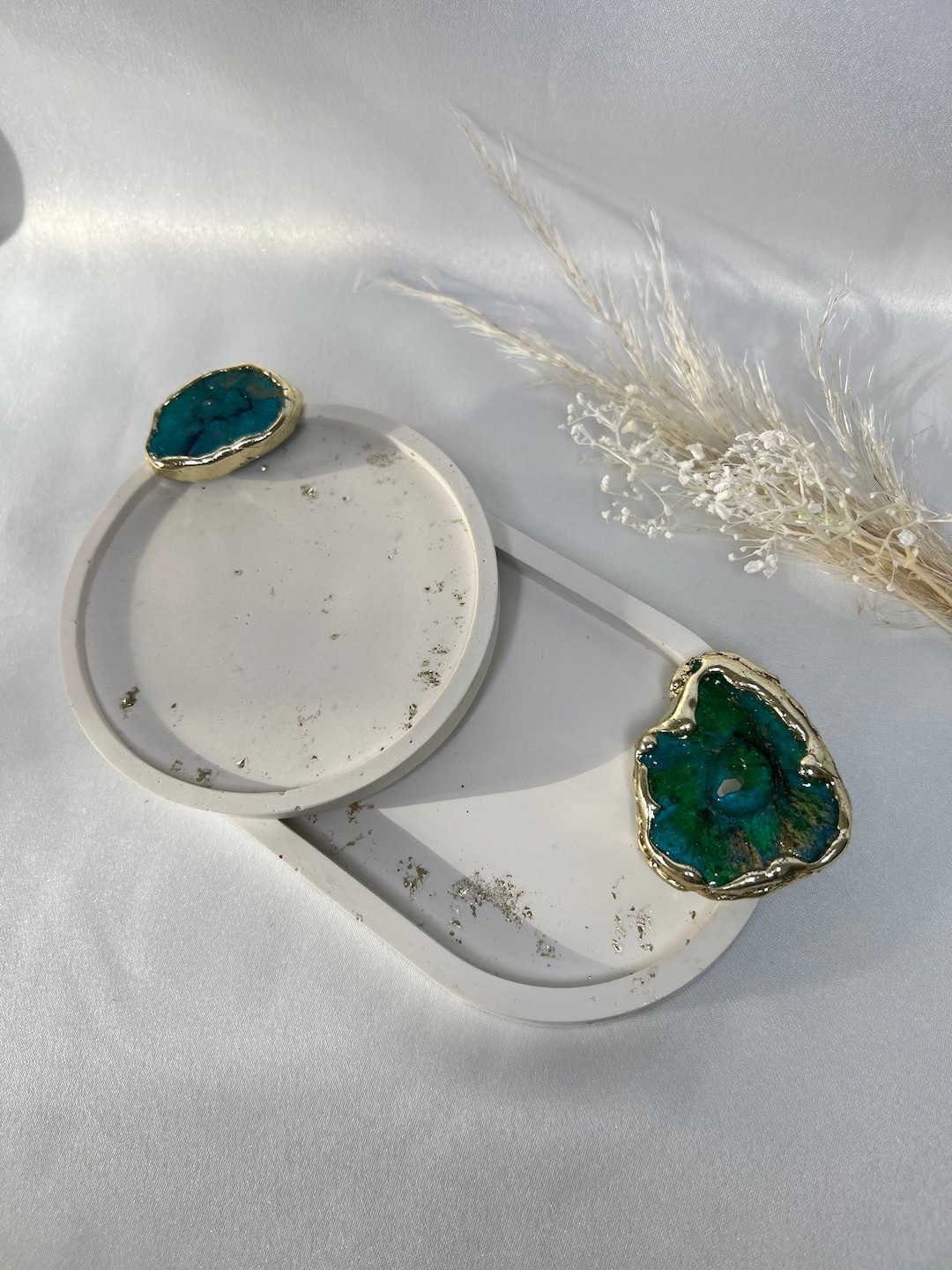 Unique Model Duo Displays in Eco Resin and Epoxy Resin and - Etsy