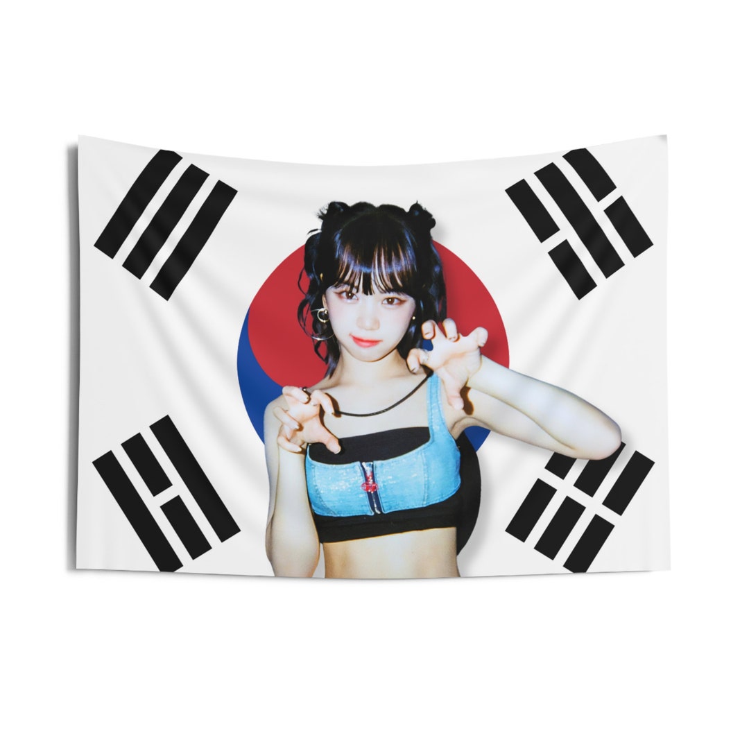 LE SSERAFIM Chaewon South Korea Flag Banner, Chaewon Studio Choom Kpop ...