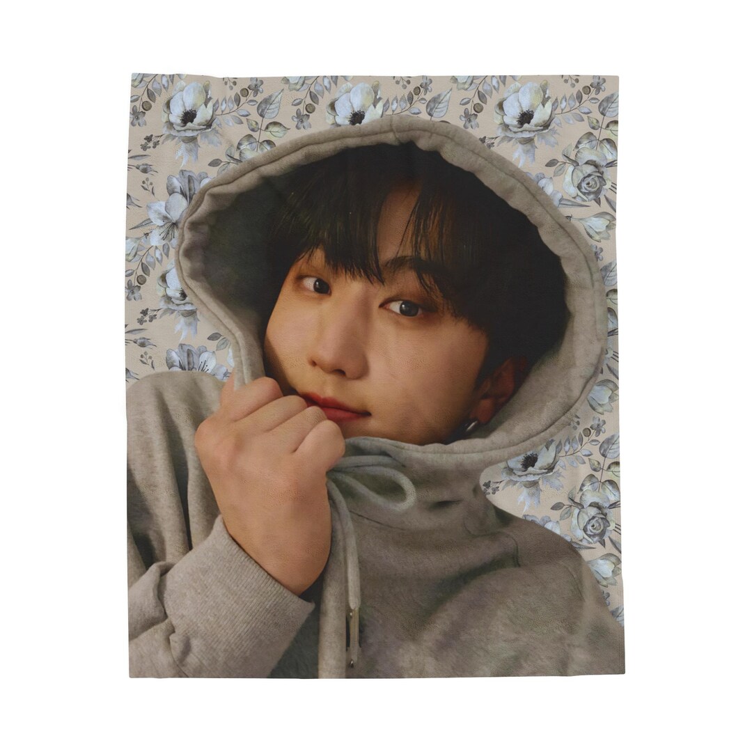 Skz Changbin Cute Boyfriend Photo Blanket, Straykids Changbin Kpop ...