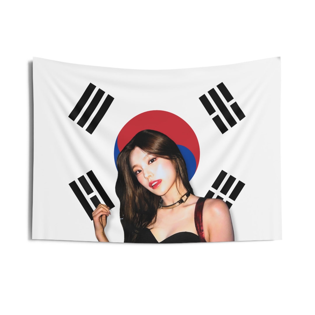 ITZY Yeji Instagram South Korea Flag, Itzy World Tour Kpop Flag, Born ...