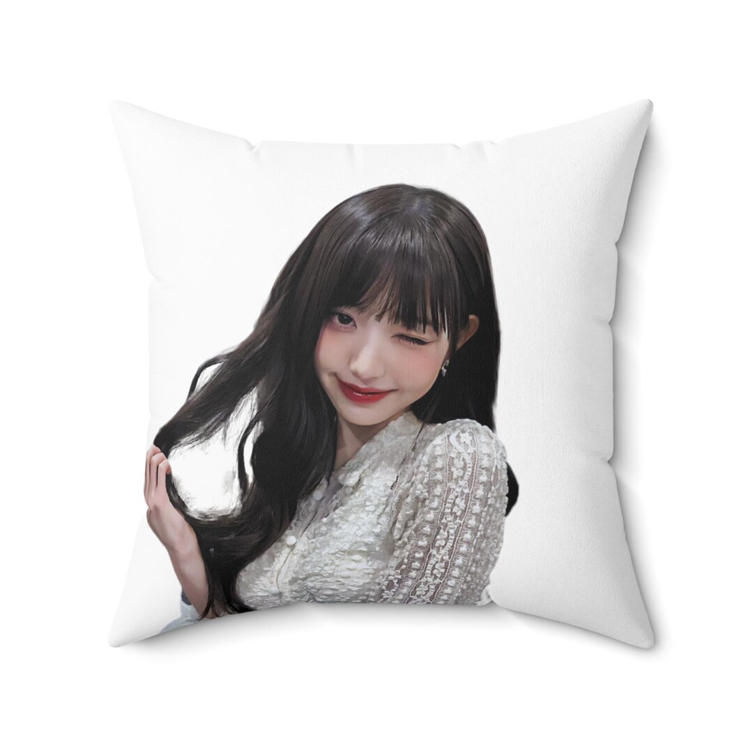 Ive Wonyoung Wink Spun Polyester Pillow: Dive Kpop Concert Tour Merch ...