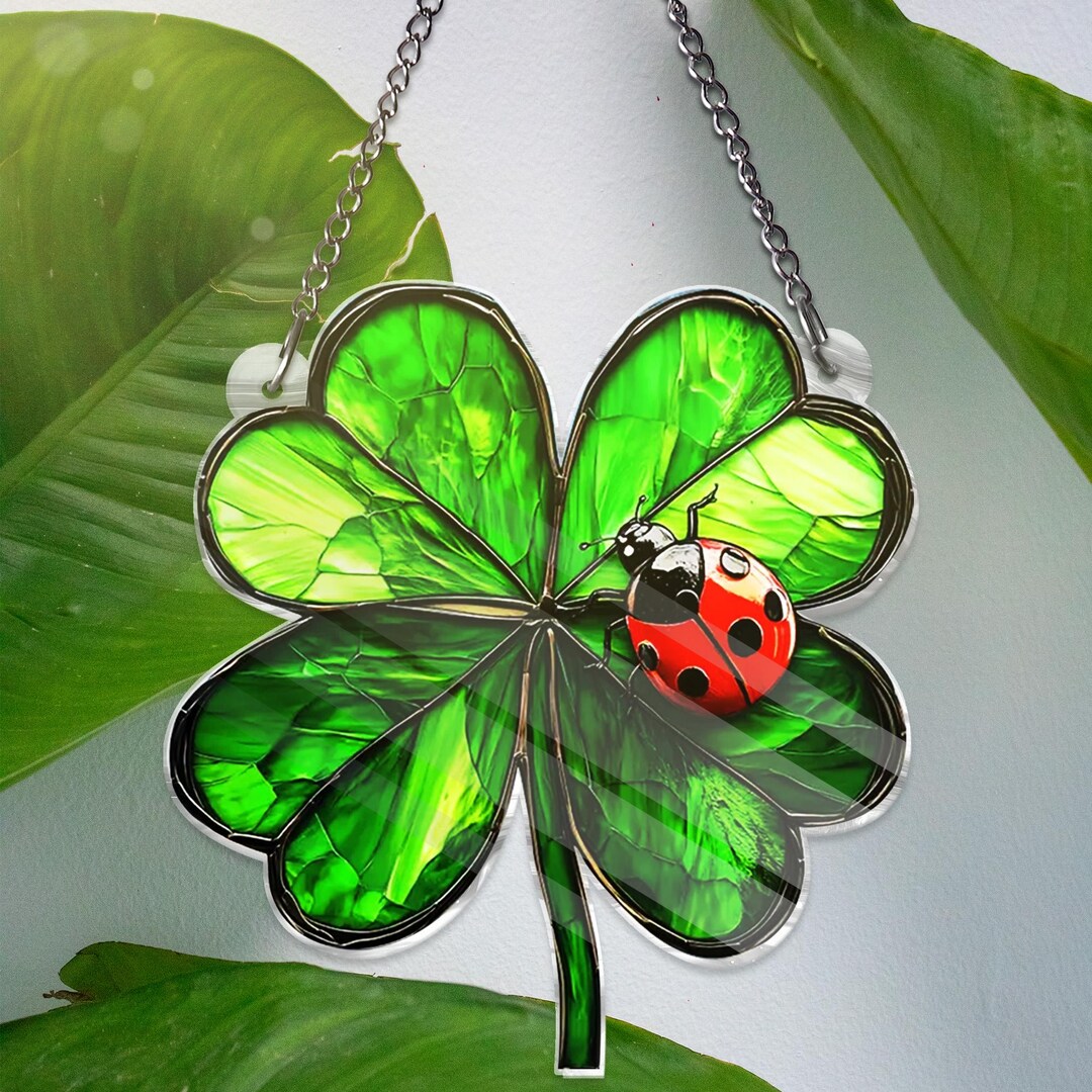 Seven-spotted Ladybug and Four-leaf Clover ACRYLIC Window Haing Scene ...