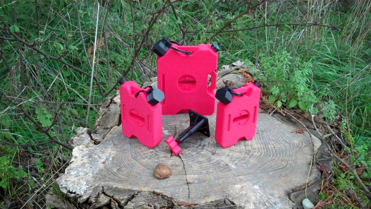 Proto~shotz | Life Size-scale Model Offroad Gas Cans | Water-tight 3D ...