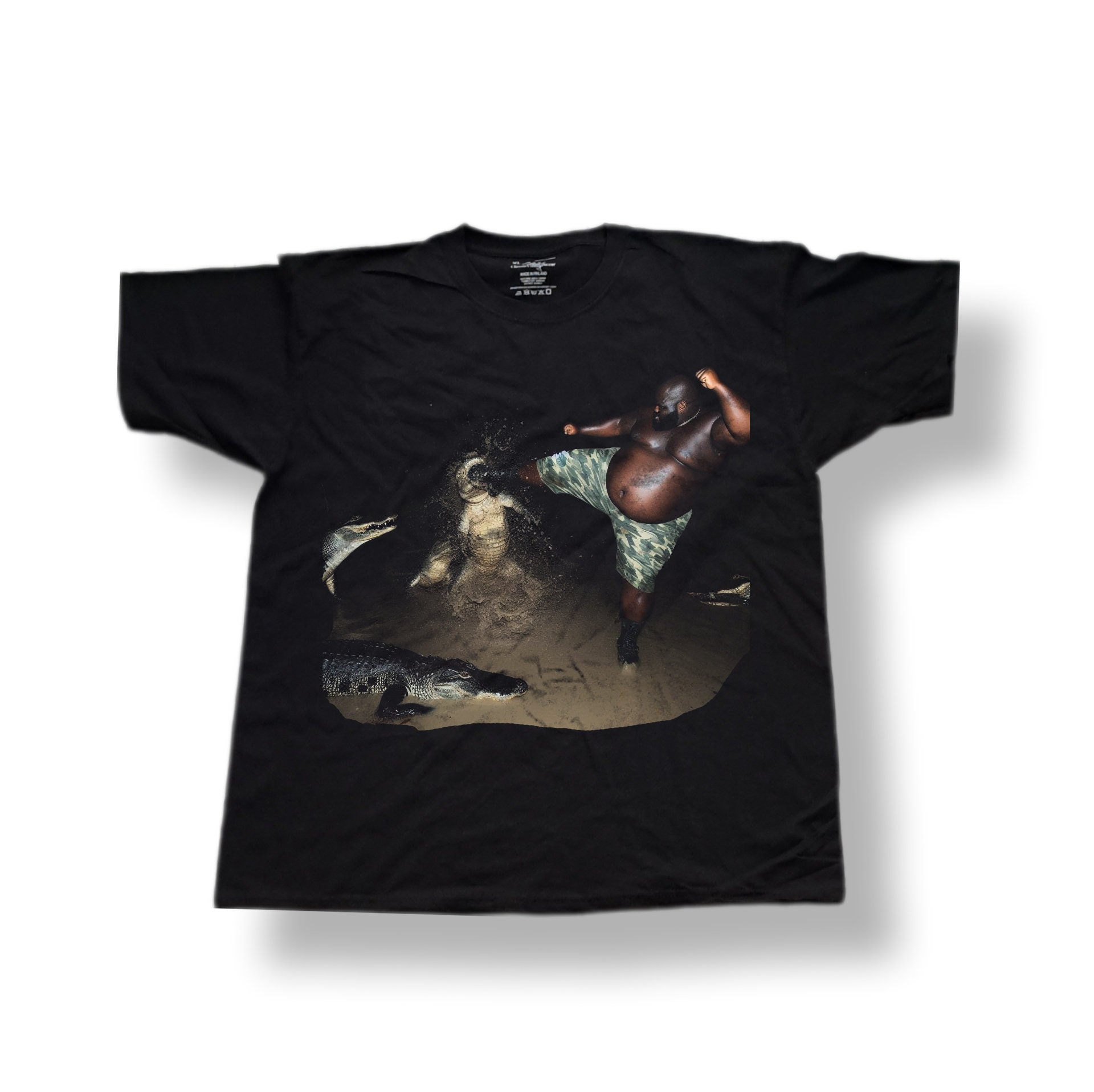 Man Kicking Crocodile Alligator Bad Ass Humoristic T Shirt New Kungfu Fighting Boxing Meme Mua