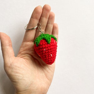 Crochet Strawberry Keychain Charm, Flower Accessories for Women, Cute ...