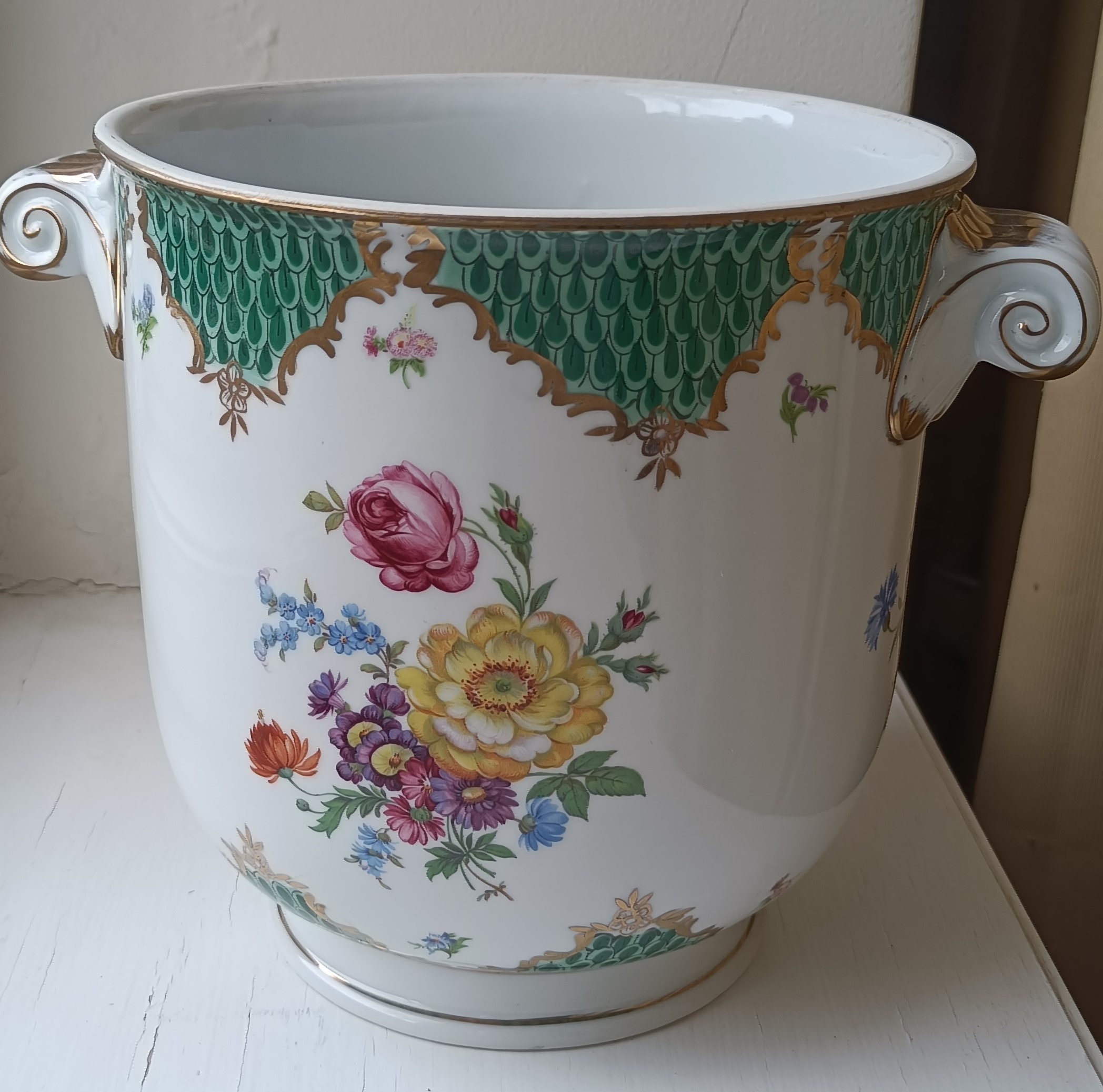 Cachepot Jardiniere Floral Design With Green Band on Planter ...