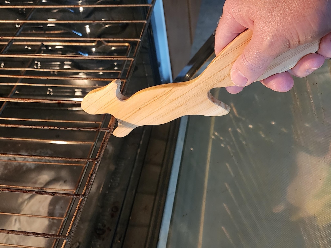 Squirrel Oven Pull Wooden Oven Rack Grabber Rack Safety Tool Oven Bake ...