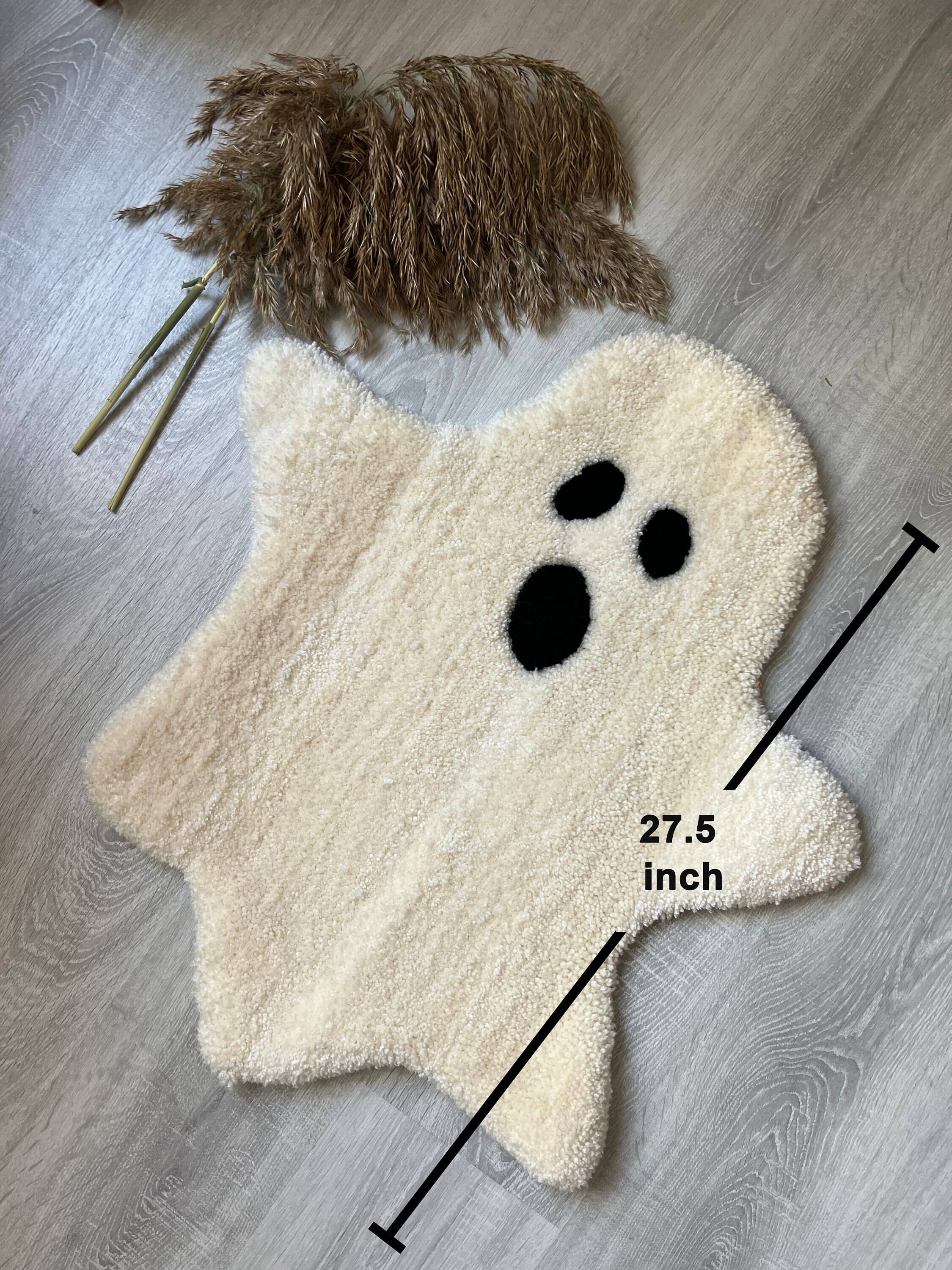 White Ghost Bathroom Rug Funny, Spooky Decor, Fluffy Cute Tufted Rug ...