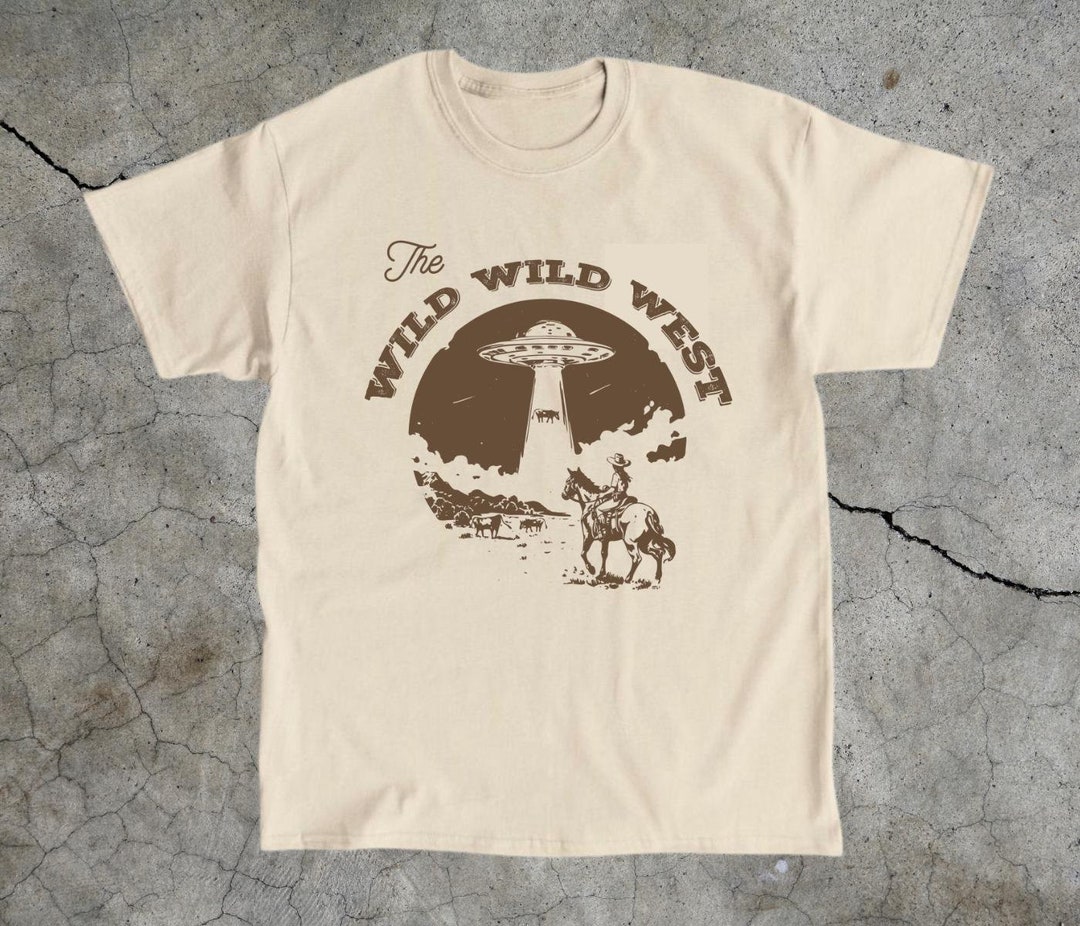Western Cowboy Cowgirl Desert Cow Unisex Heavy Cotton Tee, Alien ...