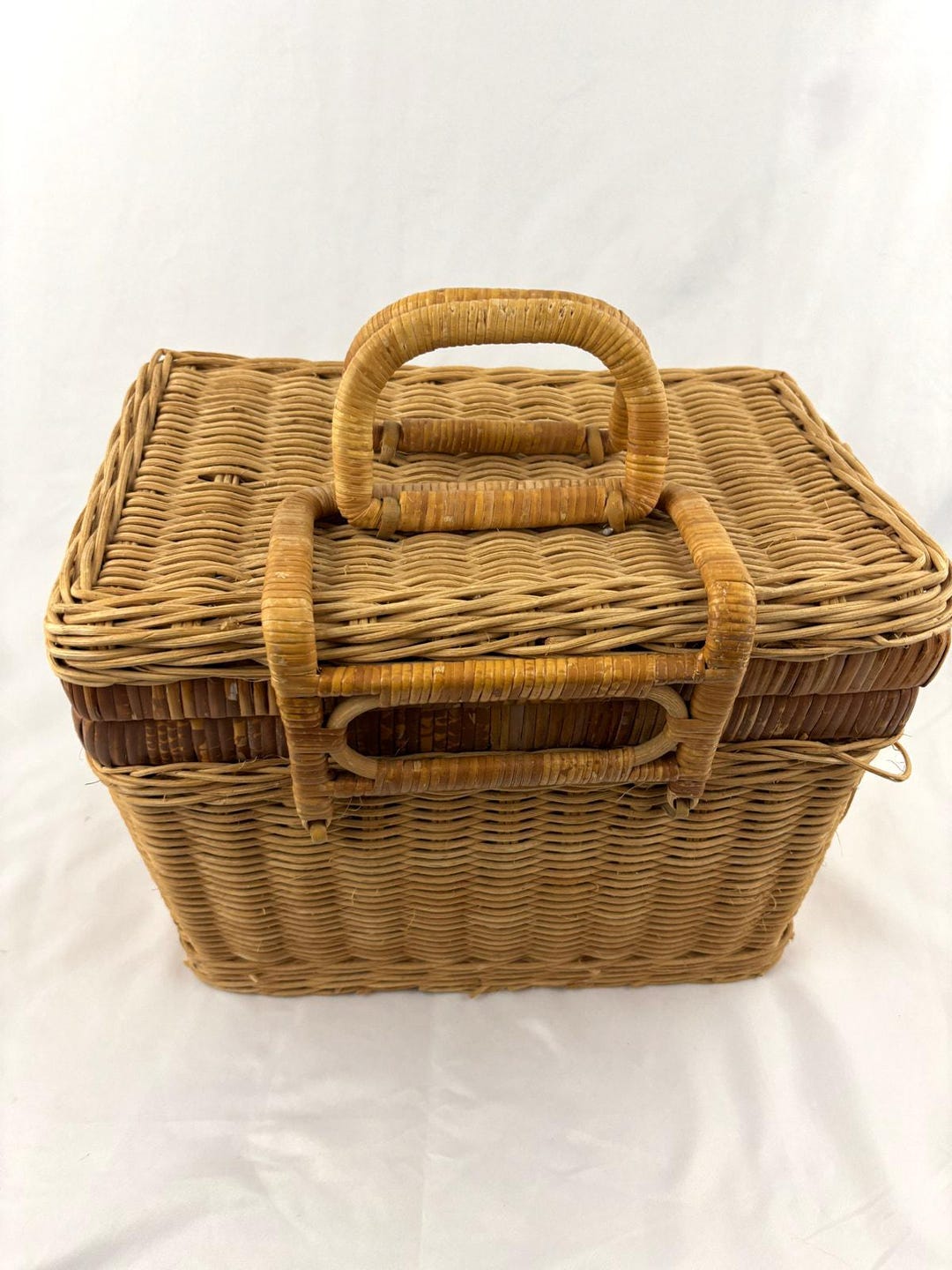 Vintage Wicker Basket With Self Locking Handle Storage Picnic 12"x10 ...