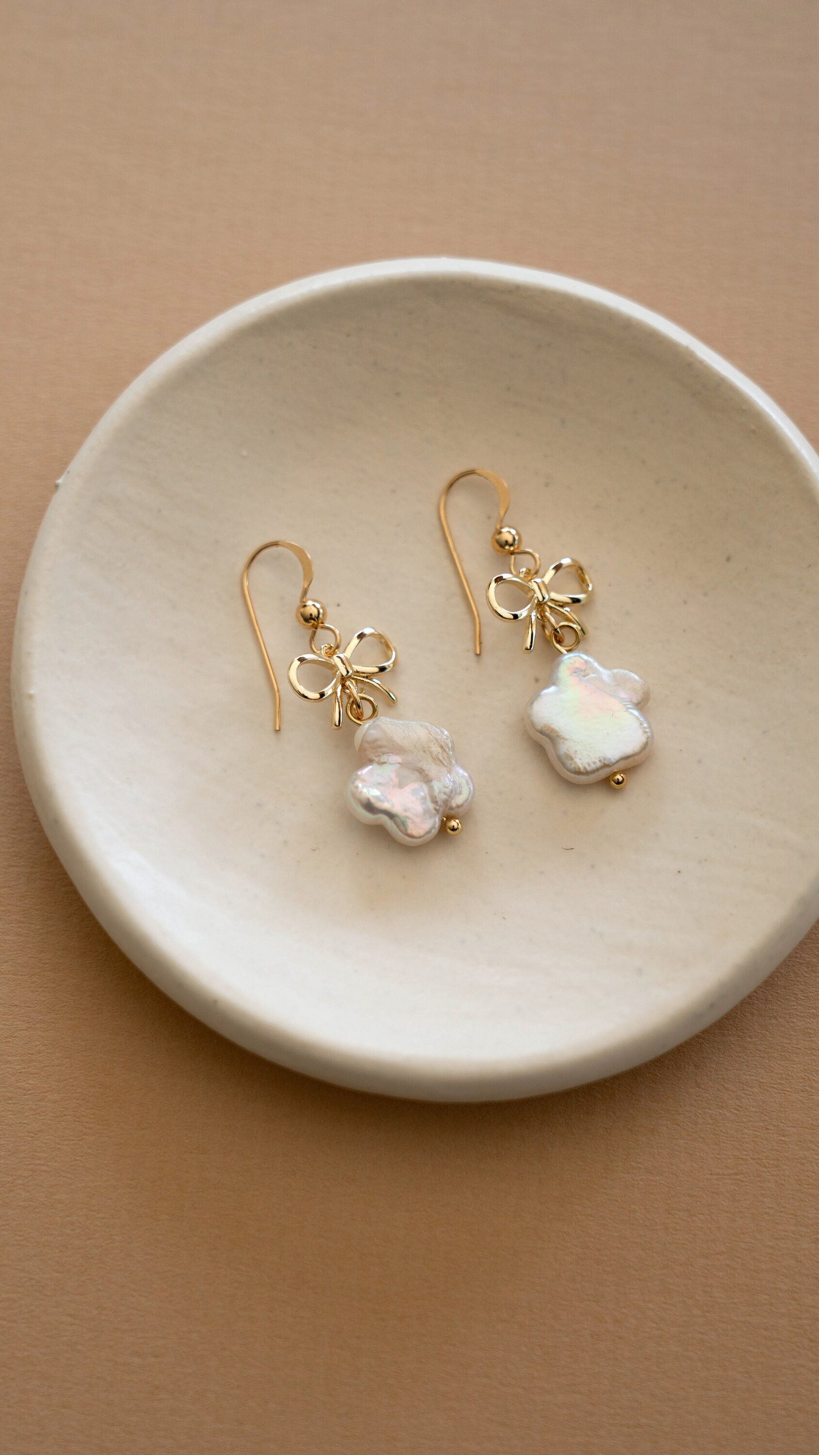 Gold Ribbon Bow Earrings With Daisy Freshwater Pearl - Etsy