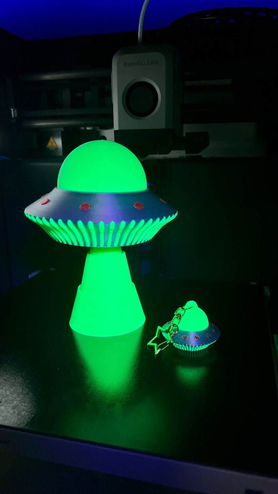 UFO Spaceship Fidget Keychain - Etsy