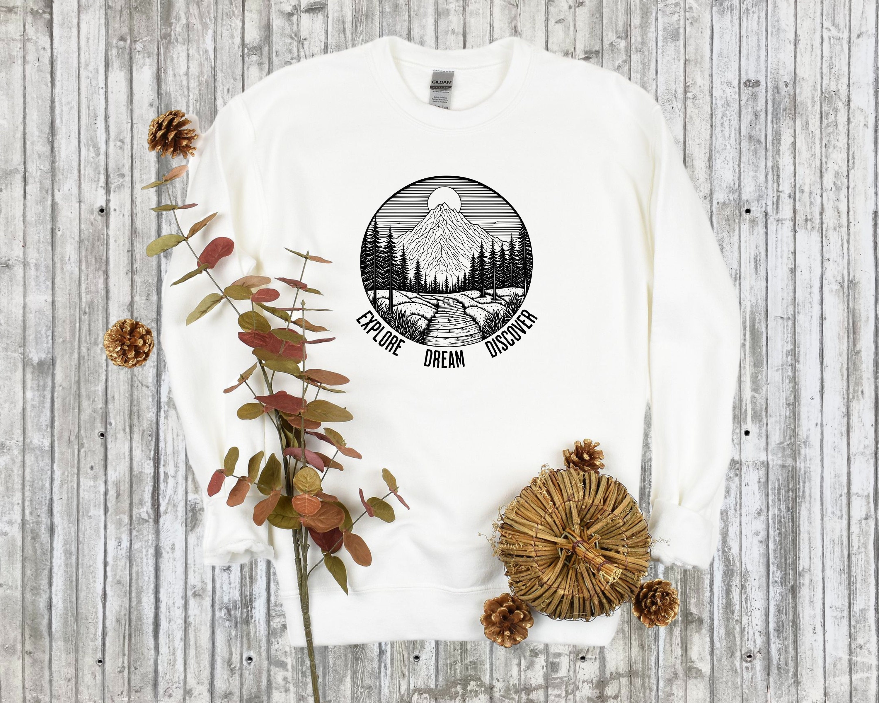 Explore Dream Discover Hoodie, Hiking Sweatshirt, Outdoor Gift ...