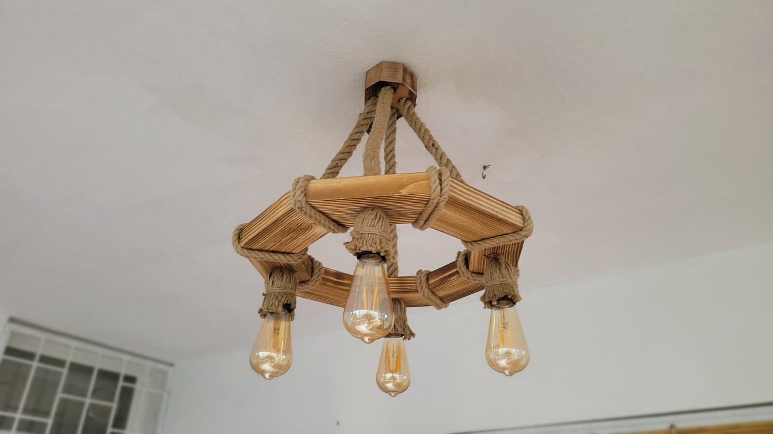 Rustic Wooden Pendant Chandelier, 4-arm Retro Pendant Lamp With Rope ...