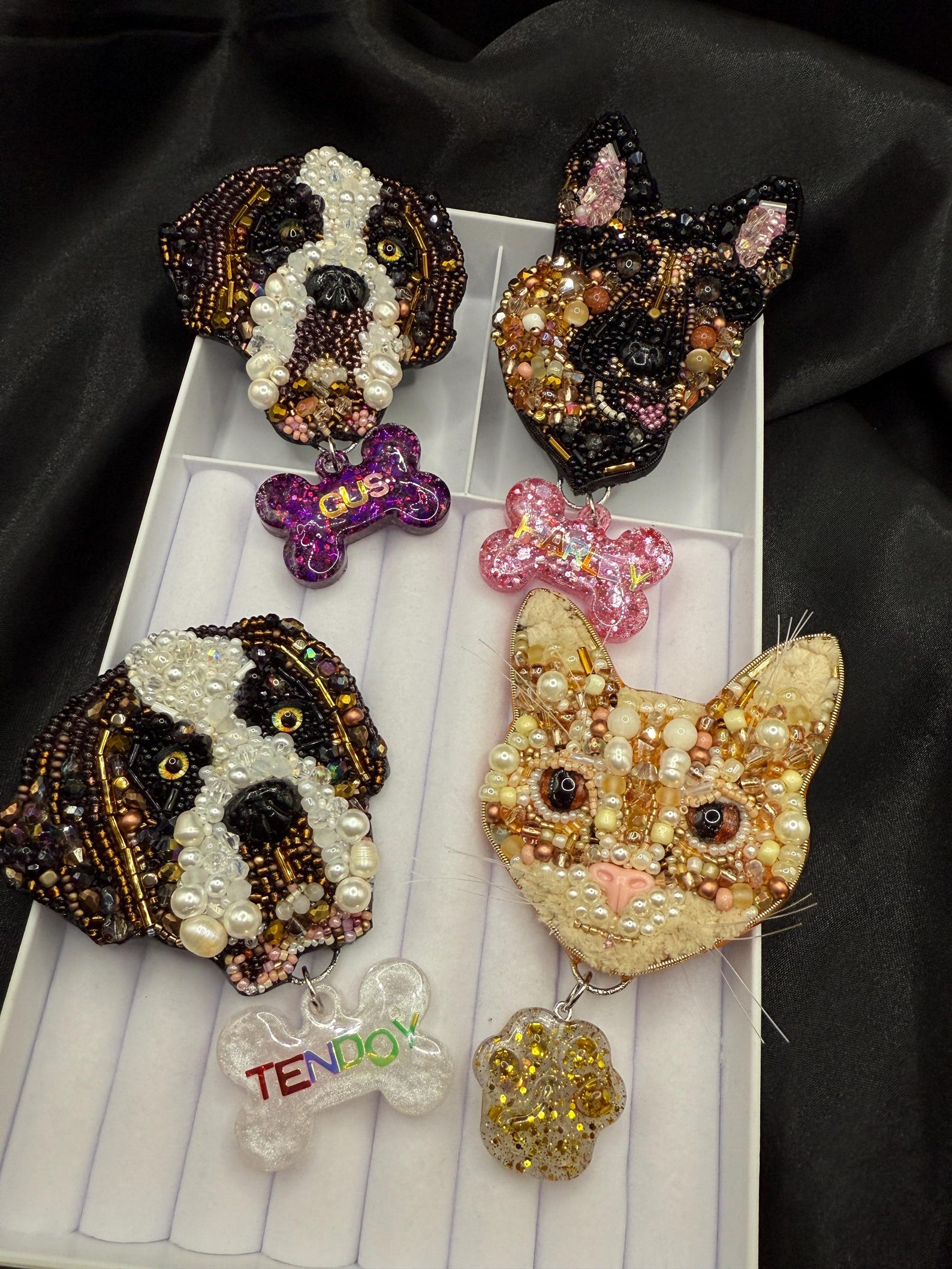 Custom Beaded Cat Brooch: Seed Beads, Faux Pearls & Glitter Charm, Pet ...