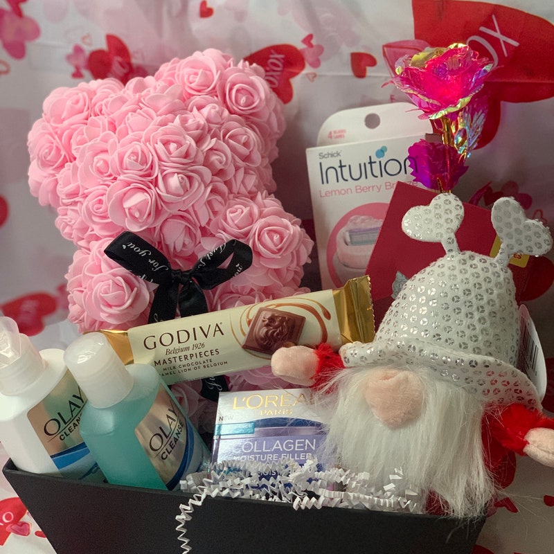 Teen Gift Basket - 60+ Gift Ideas for 2025