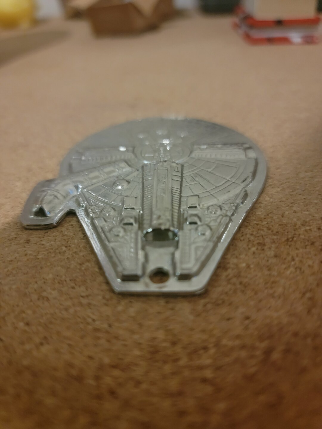 Millennium Falcon Key Chain for Official Star Wars Stationery Tin Kit ...