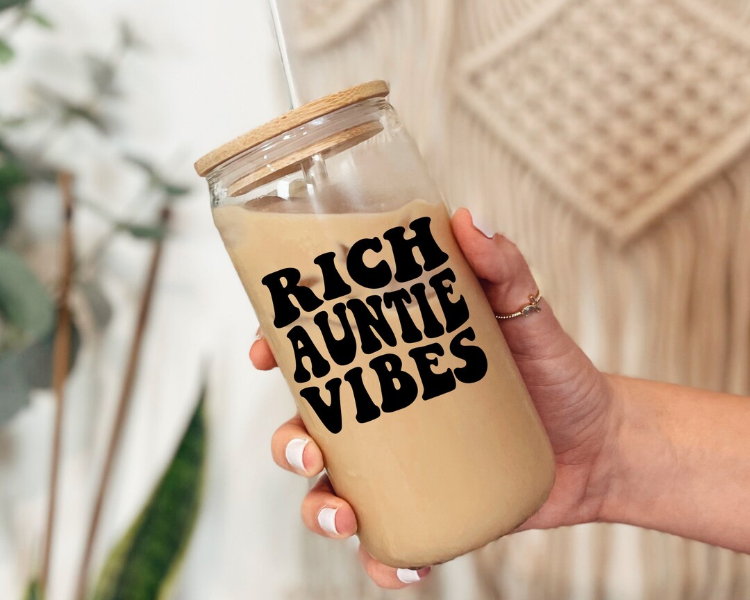 Rich Auntie Vibes Coffe Glass, Smiley Glass Tumbler With Straw and Lid ...