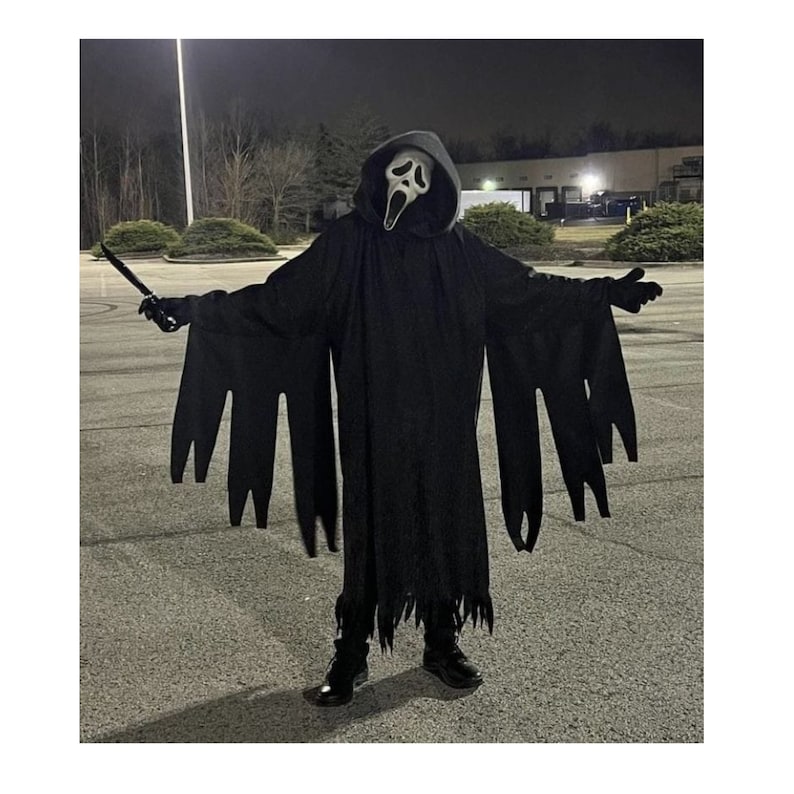 SCREAM 6 Halloween Glittery Robe, Sparkle Ghost Face Cloak, Costume ...