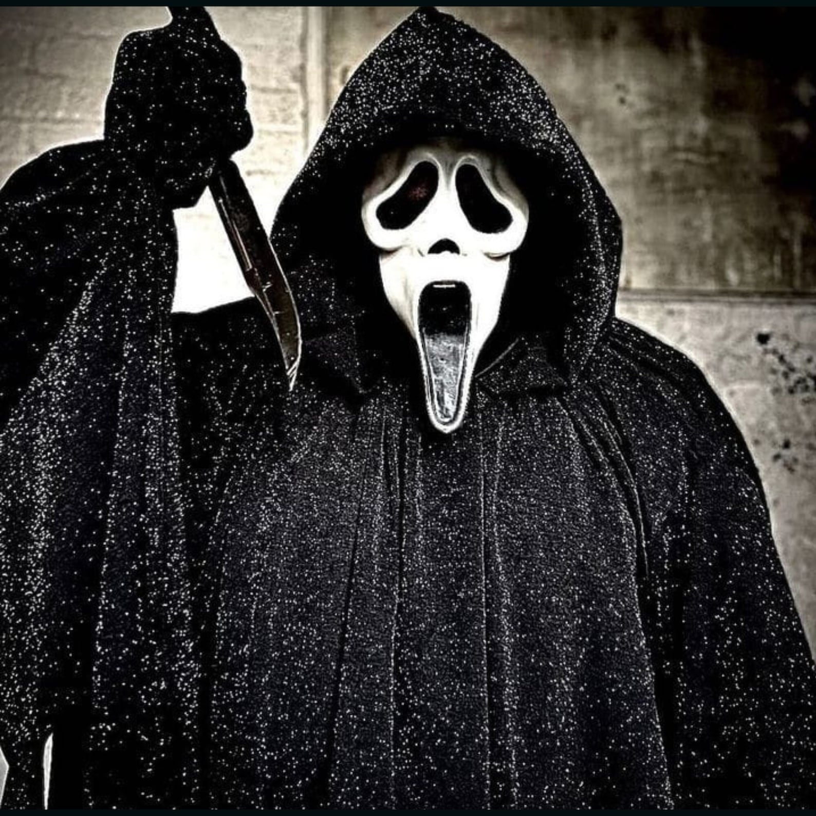 SCREAM 6 Halloween Glittery Robe, Sparkle Ghost Face Scream 6 Robe ...