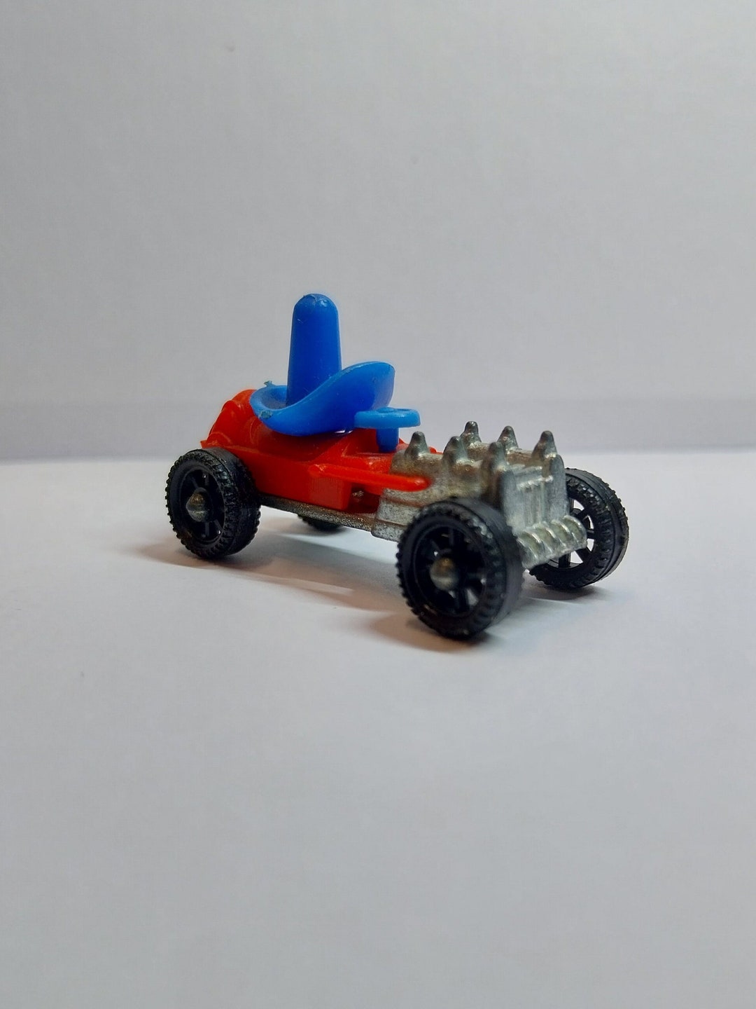 1981 Vintage Kinder Toy Minifigure - (series 1/model 3) Metal Floor ...